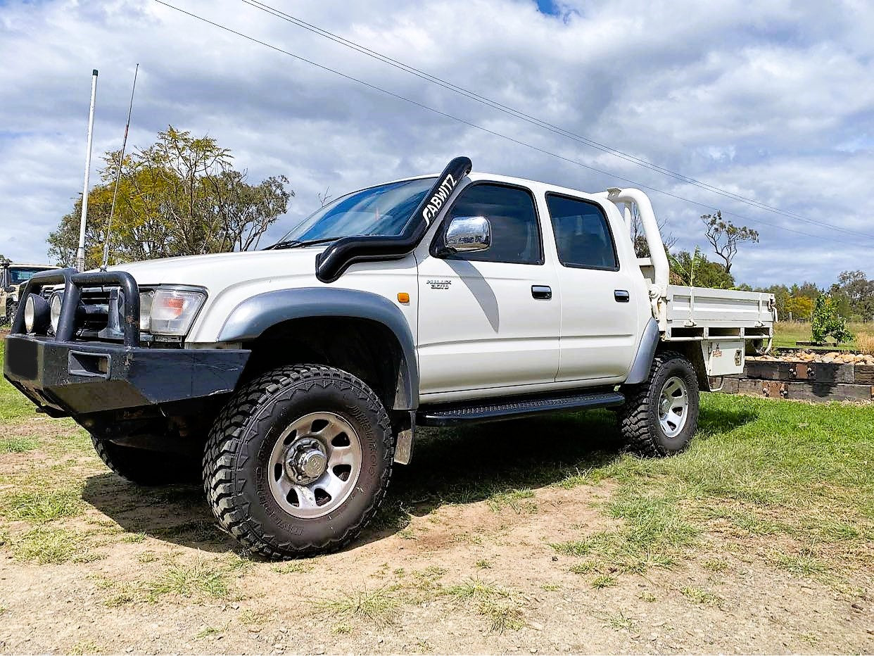 Toyota Hilux N60 (1997-2004) DIESEL P/Side 4" Snorkel & Clear Top Airb ...