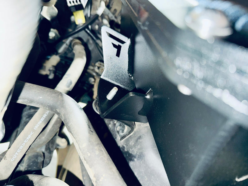 Toyota Landcruiser - VDJ V8 - 79 Series Airbox & Intake Kit – Fabwitz ...